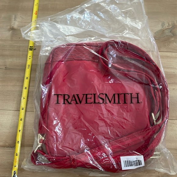 TravelSmith | Bags | Travelsmith Day Tripper Large Crossbody | Poshmark